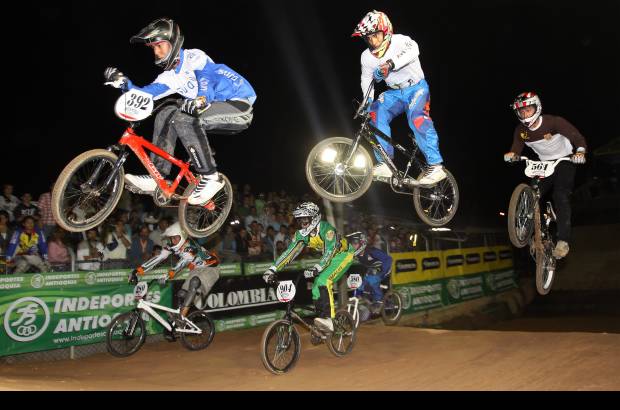 El bicicrós voló en el Clásico