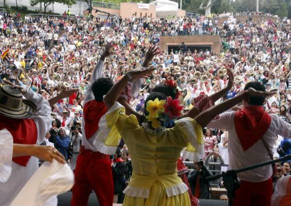 A ritmo de la Pollera colorá