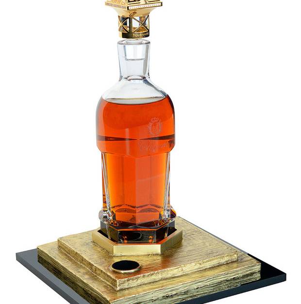 Esto costó la botella de ron más cara del mundo