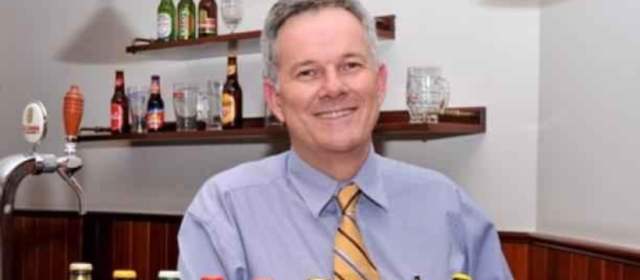 Presidente de Bavaria, Richard Rushton, dejará su puesto en noviembre