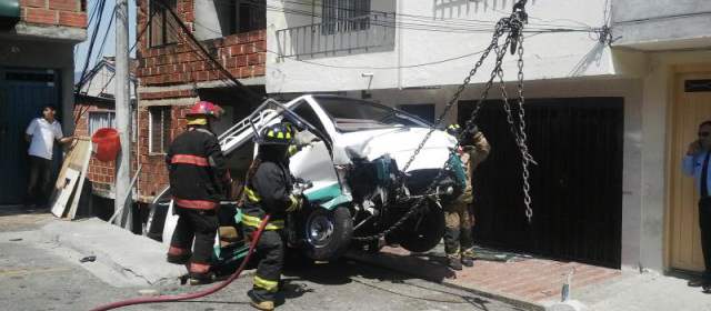 Heridas 13 Personas En Accidente De Una Buseta Escolar En Robledo