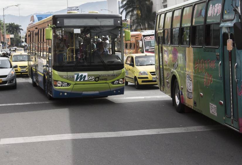 Metroplús prueba buses eléctricos