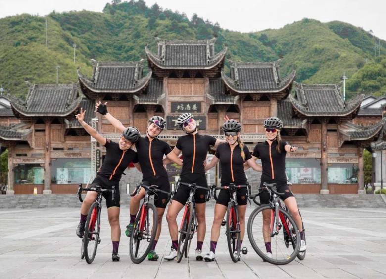 Álex Cano asume nuevo reto, ahora entre mujeres