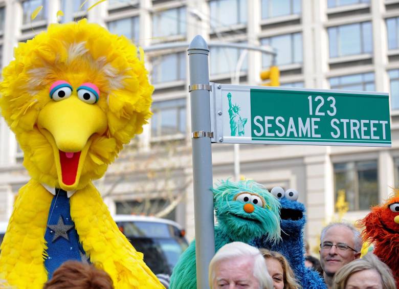 Beto, Enrique, Elmo, Abelardo y todo el clan de Plaza Sésamo estuvieron ...