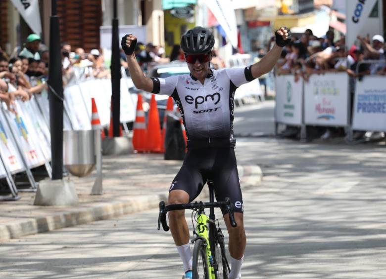 Álex Gil sorprende con su nivel en Vuelta Antioquia