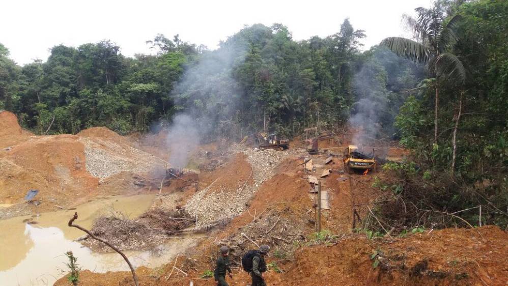Policía Destruye Maquinaria Que Sería Utilizada Para Minería Ilegal En